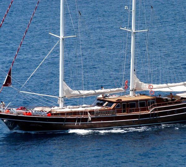 RAJA LAUT Schooner Yacht Charter Details, Thailand Charter Yacht ...